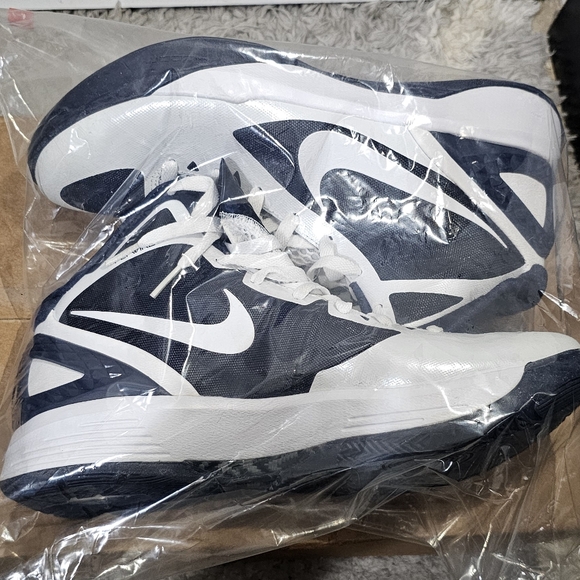 Nike | Shoes | Nike Hyperdunk Flywire Zoom | Poshmark